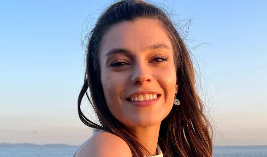 Dilek Taşı dizisi Sevda kimdir? Elif Doğan kaç yaşında, nereli? Elif ... Dilek Taşı dizisi Sevda kimdir? Elif Doğan kaç yaşında, nereli? Elif ...