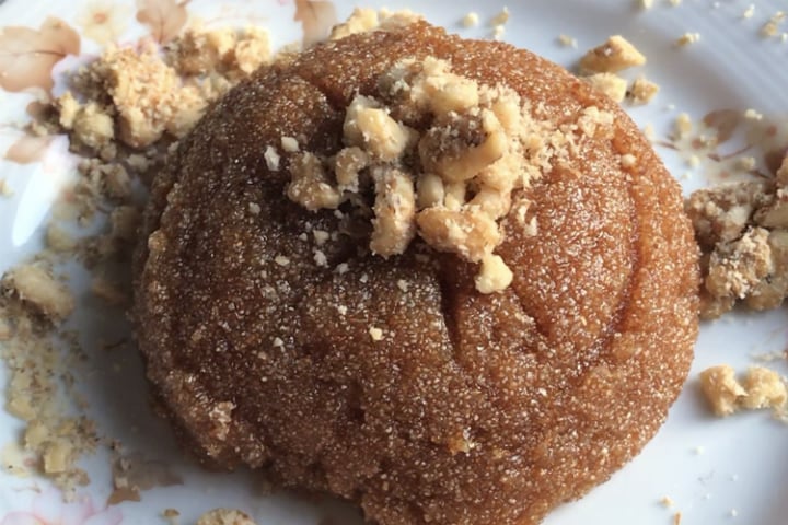 Tam kıvamında irmik helva tarifine bayılacaksınız? Basit irmik helvası ...